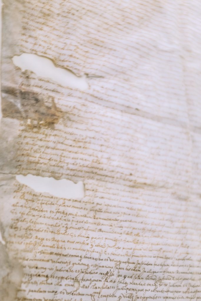 Which Bible? Forgeries in the New Testament? A Response to Critical ...
